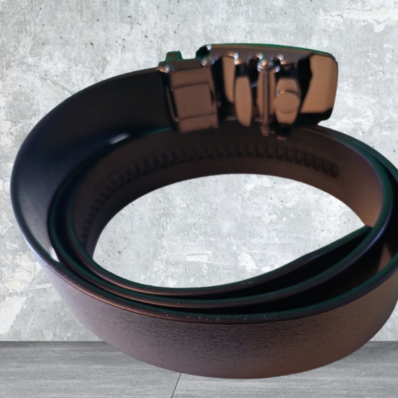Accessories | Mens Stalion Emblem Leather Belt With An Adjustable ...